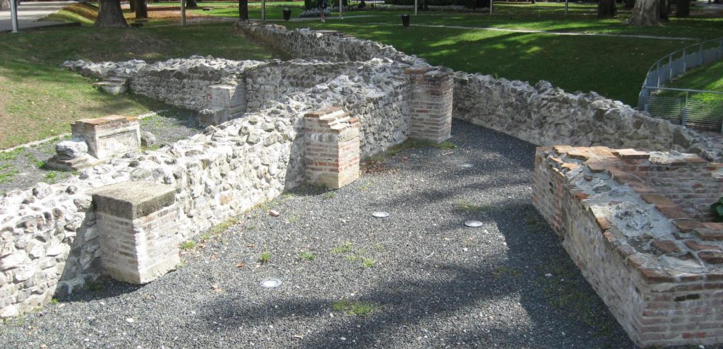 000 Siscia | Camp Gate Coins